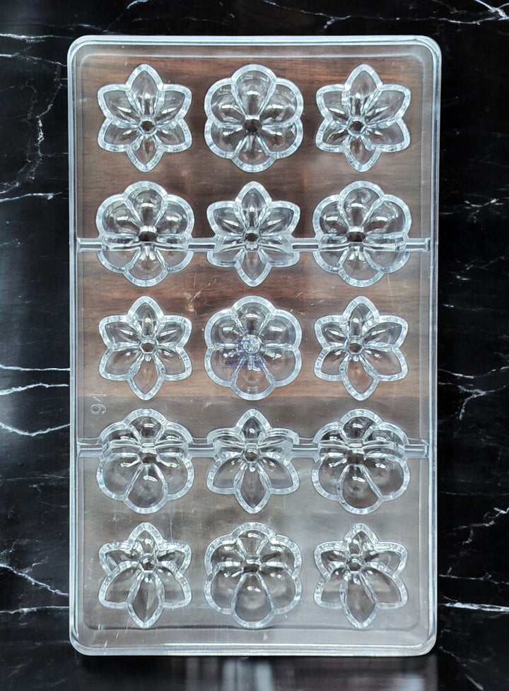 Home CAKE DECOR™ Small Bakers 15-Cavity Flower Polycarbonate Chocolate ...