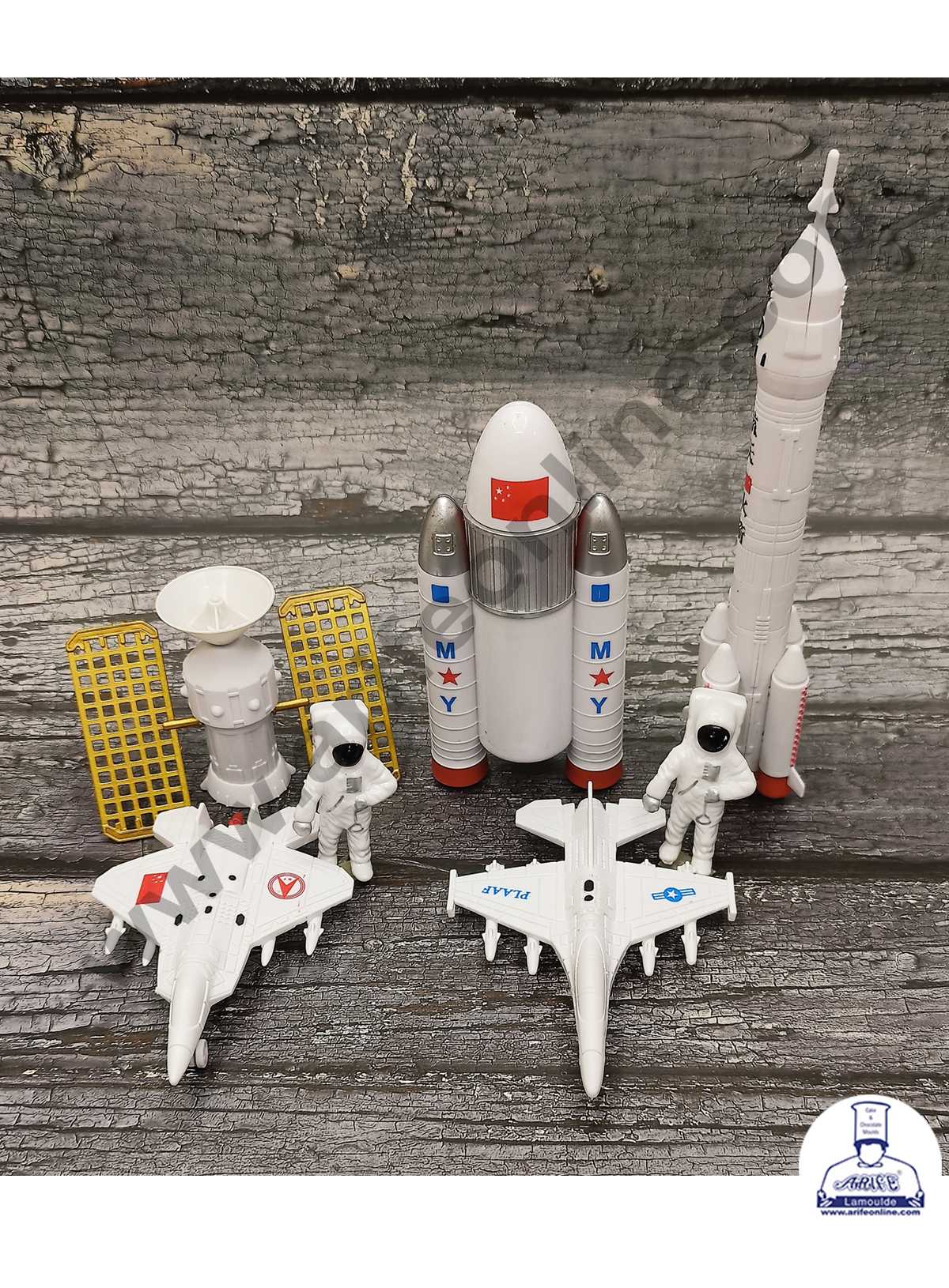 CAKE DECOR™ 7 Pieces Space Theme Toys for Cake Toppers SBTO-038 – Arife ...